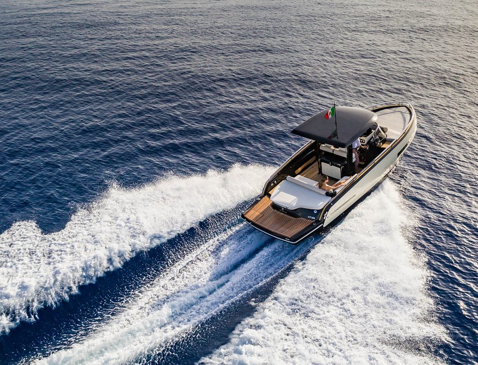 Invictus GT280 Boat | YachtBuyer