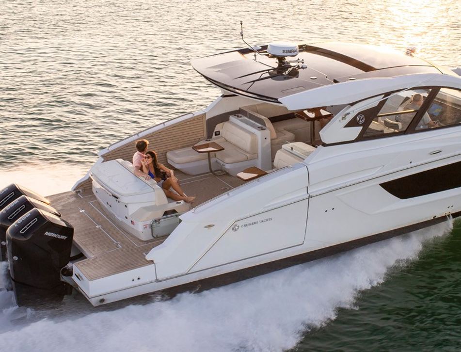Cruisers 50 GLS Boat