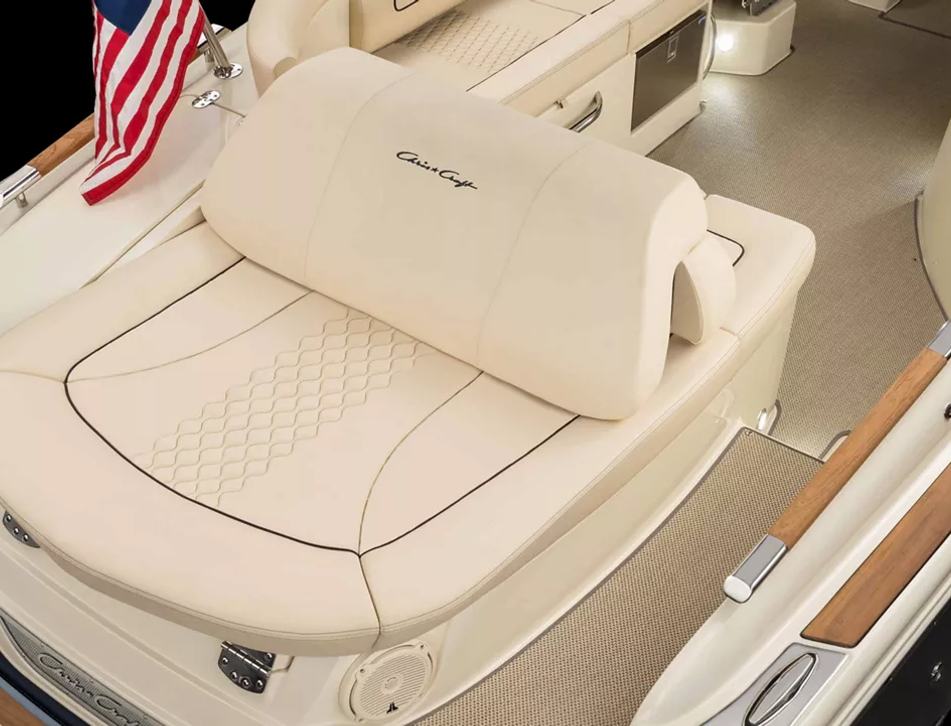 Chris Craft Launch 28 GT Surf Boat