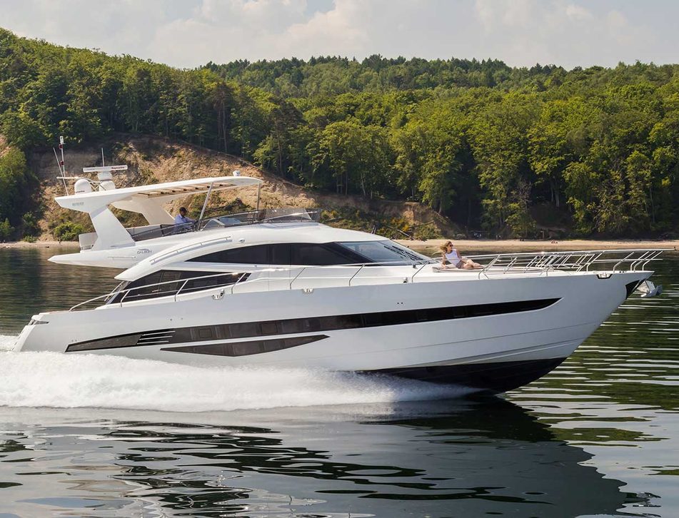 Galeon 660 Fly Yacht (2015 - 2017) | YachtBuyer