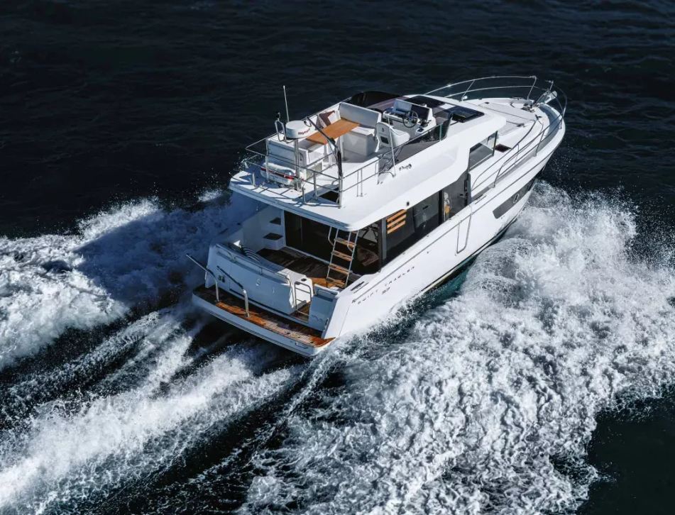 Beneteau Swift Trawler 37 Fly Boat