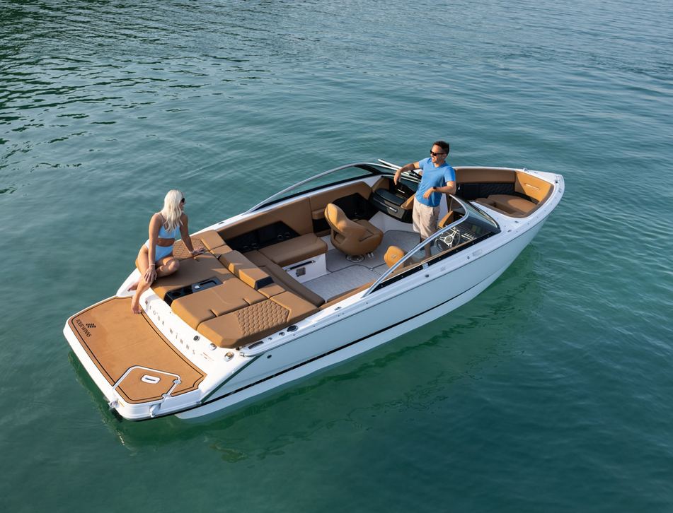 Four Winns H4 Boat