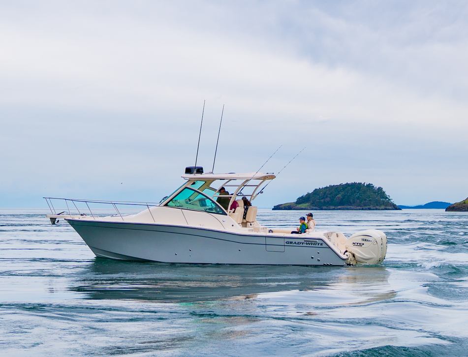 Grady-White Express 330 Boat