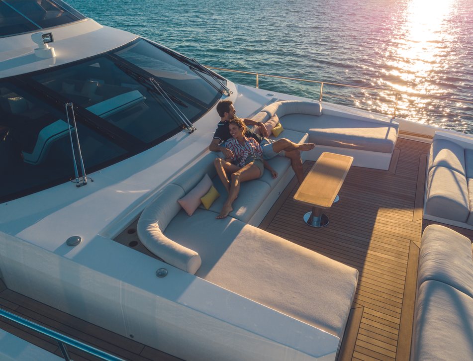 Azimut Grande 32M Yacht