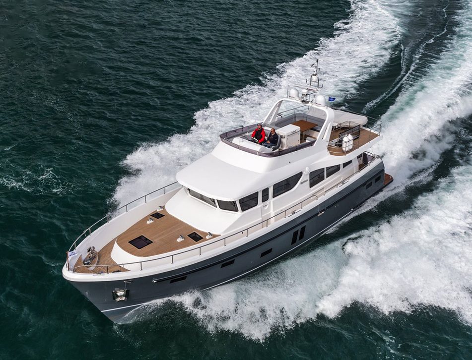 Cockwells Hardy 65DS Boat