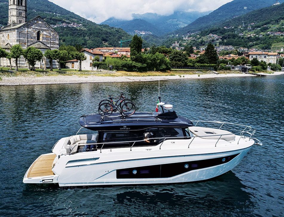 Cranchi T36 Crossover Yacht (2018 - 2023)