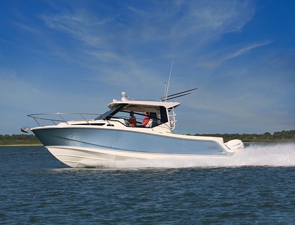 Boston Whaler 325 Conquest Boat