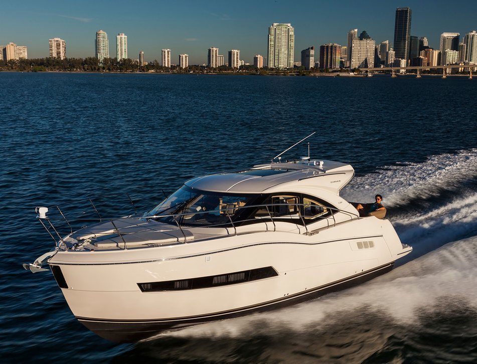 Carver C37 Coupé Yacht (Gen 2, 2015 - 2021)