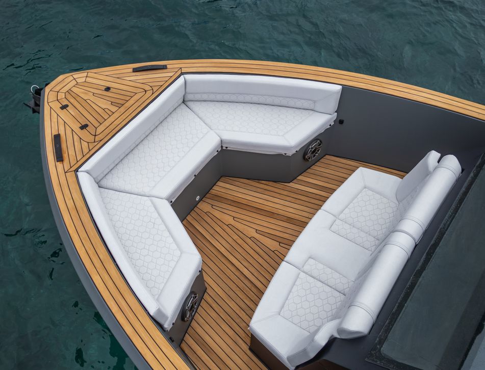 Maxim Yachts MAX43 Race Boat