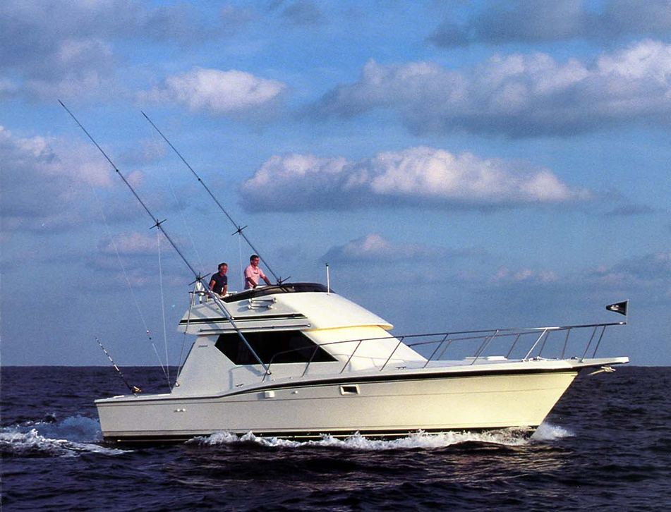 Hatteras 38 Convertible Yacht (Gen 2, 1987 - 1991) | YachtBuyer