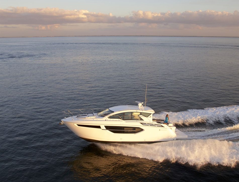 Cruisers 42 Cantius Boat