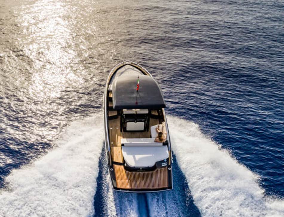 Invictus GT280 Boat | YachtBuyer