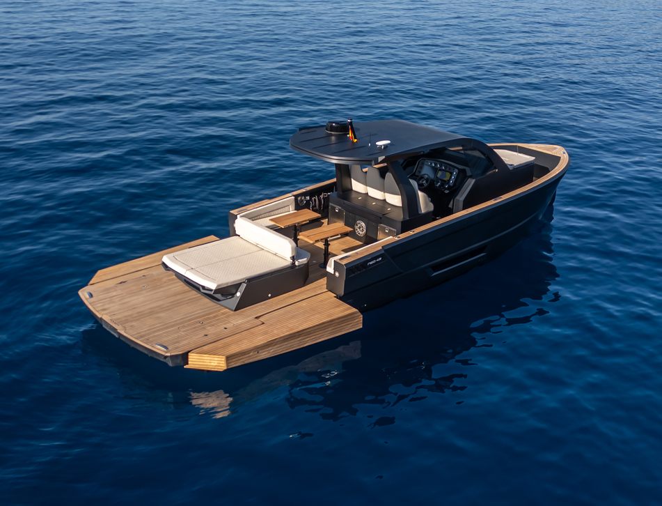 Maxim Yachts MAX43 Comfort Boat