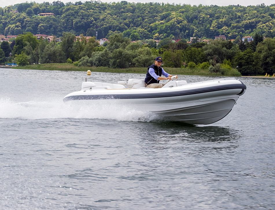 Castoldi Jet Tender 16 Yacht | YachtBuyer
