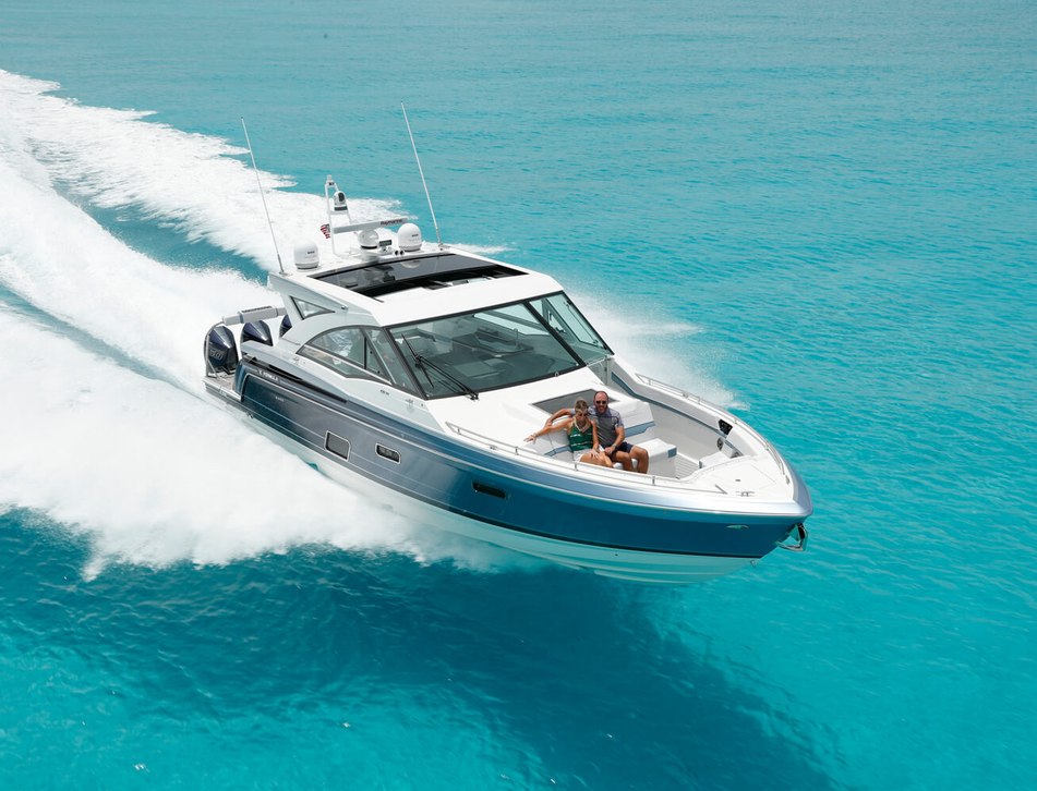 Formula 430 Super Sport Crossover Boat
