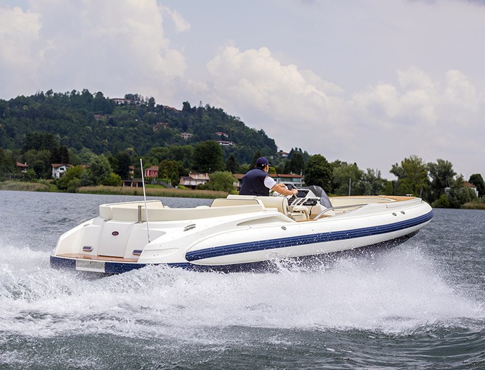 Castoldi Jet Tender 25 Yacht | YachtBuyer