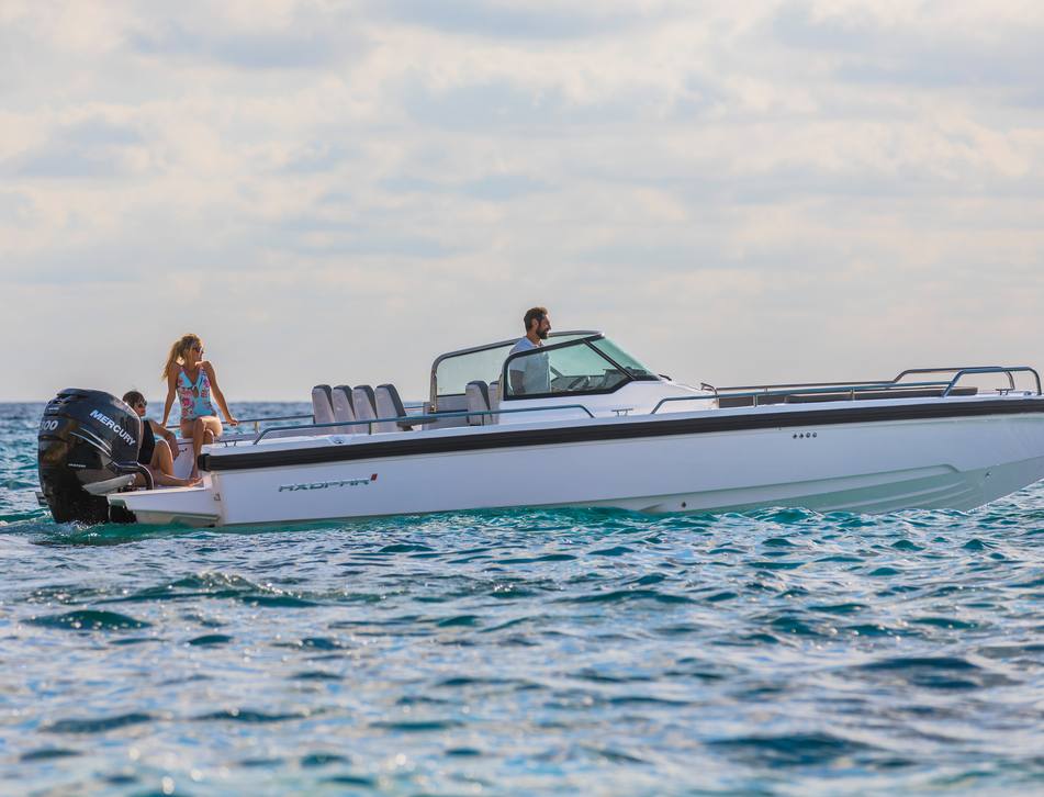 Axopar 28 Open Yacht (2014 - 2023) | YachtBuyer