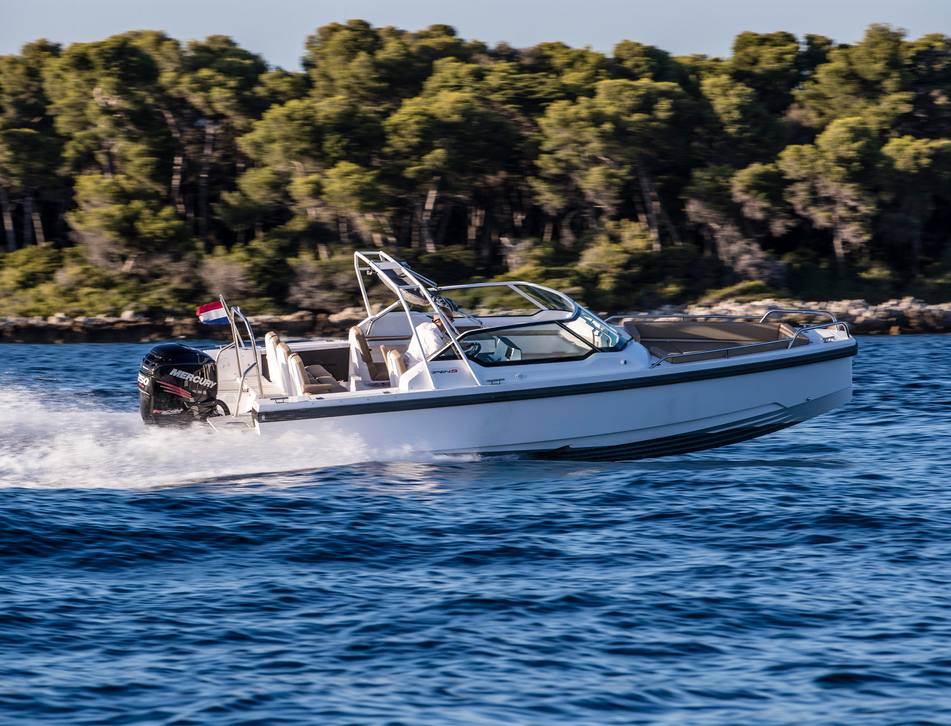 Axopar 24 Open Yacht | YachtBuyer
