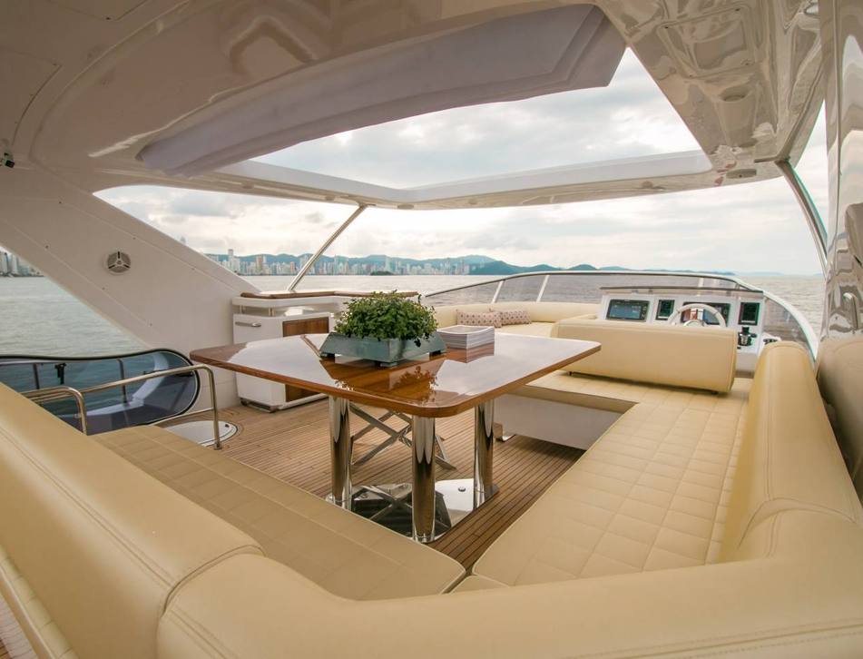 Azimut 70 Yacht (2008 - 2015)