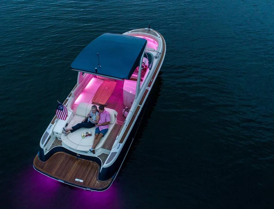 Chris Craft Launch 31 GT Surf Boat