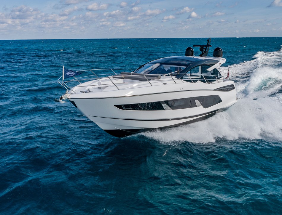Sunseeker Predator 55 Evo Yacht (2020 - 2023)