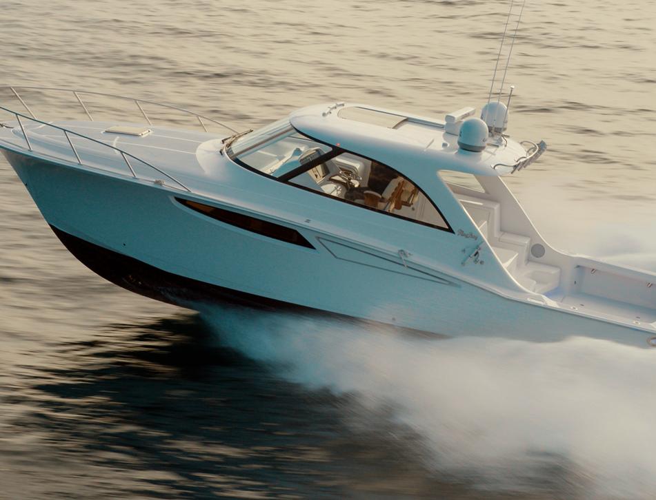 Mag Bay Yachts 42 EXPRESS Boat