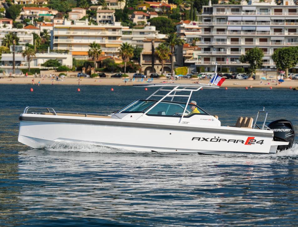 Axopar 24 T-Top Yacht | YachtBuyer