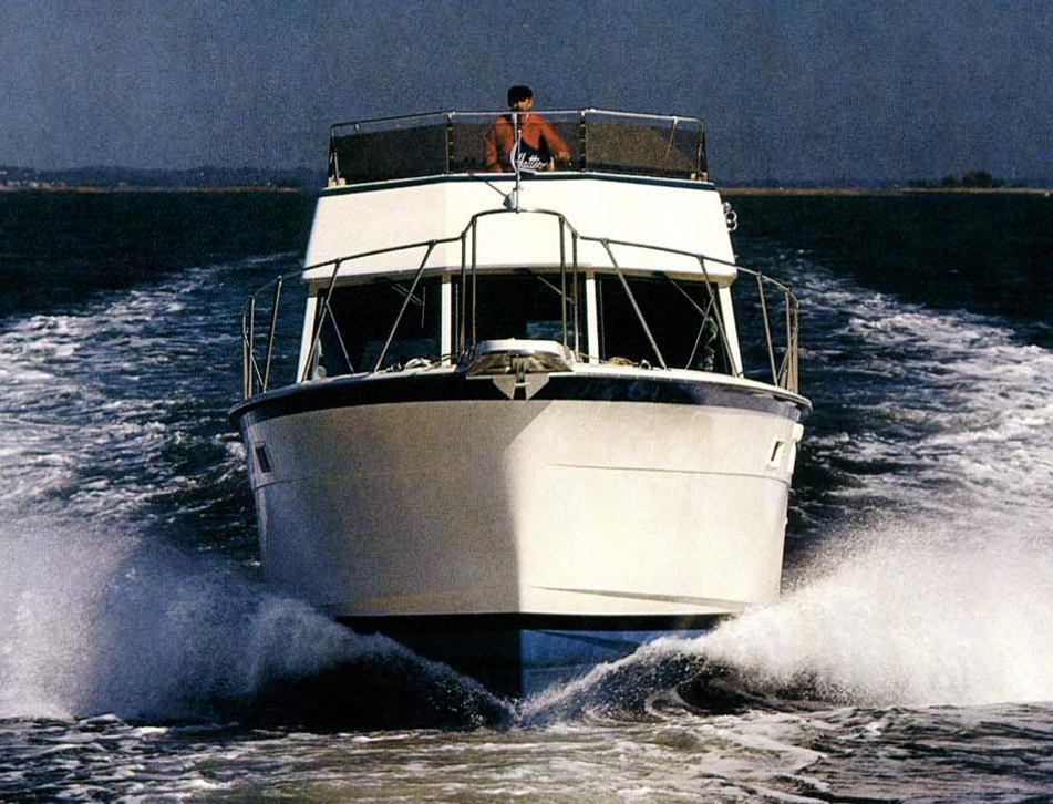 Hatteras 37 Convertible Yacht (1977 - 1982)