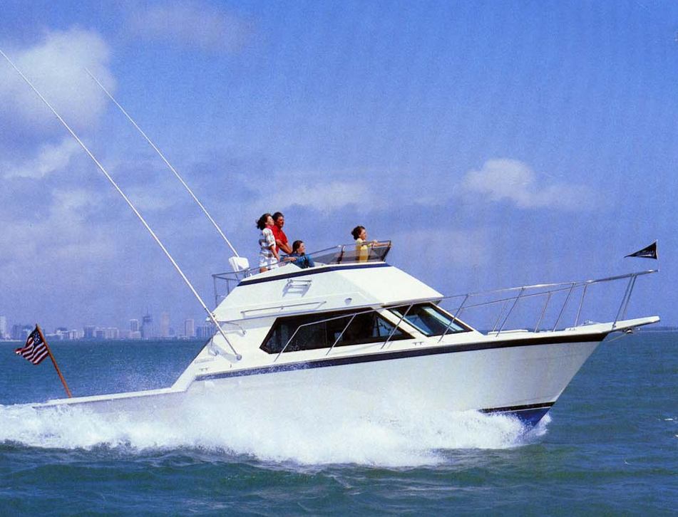 Hatteras 32 Flybridge Fisherman Yacht (1983 - 1987)