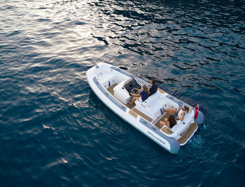 Williams DieselJet 565 Yacht | YachtBuyer