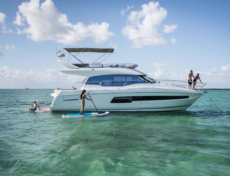 Prestige 460 Boat