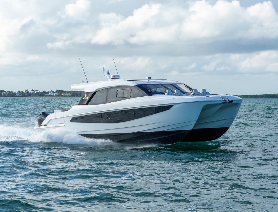 Aquila 42 Coupé Powercat