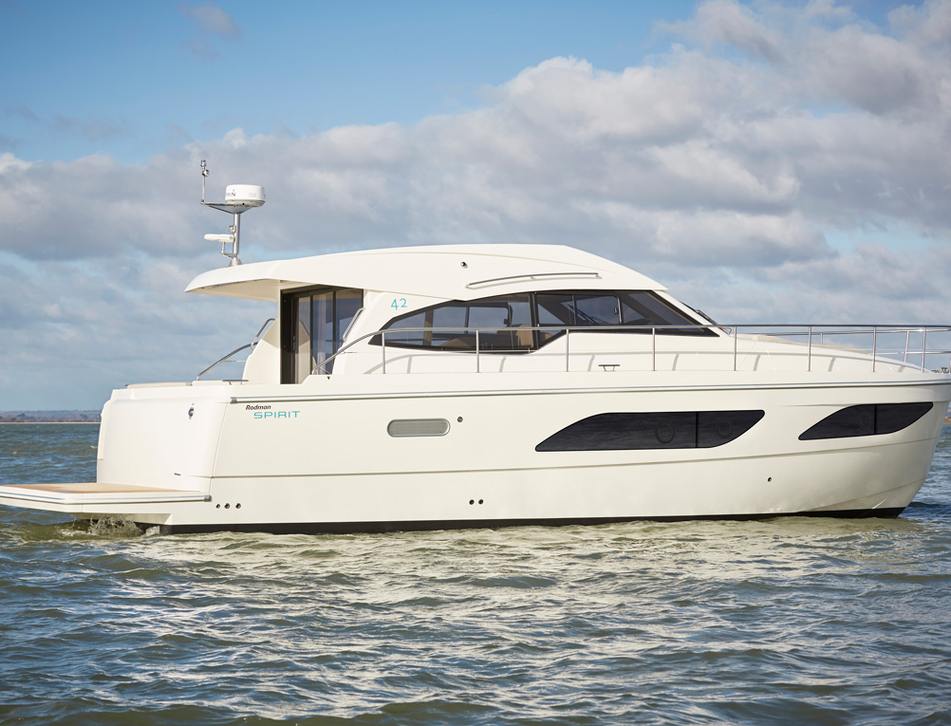 Rodman Spirit 42 Coupe Boat