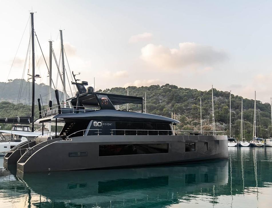 VisionF 80 Catamaran (2020 - 2023)