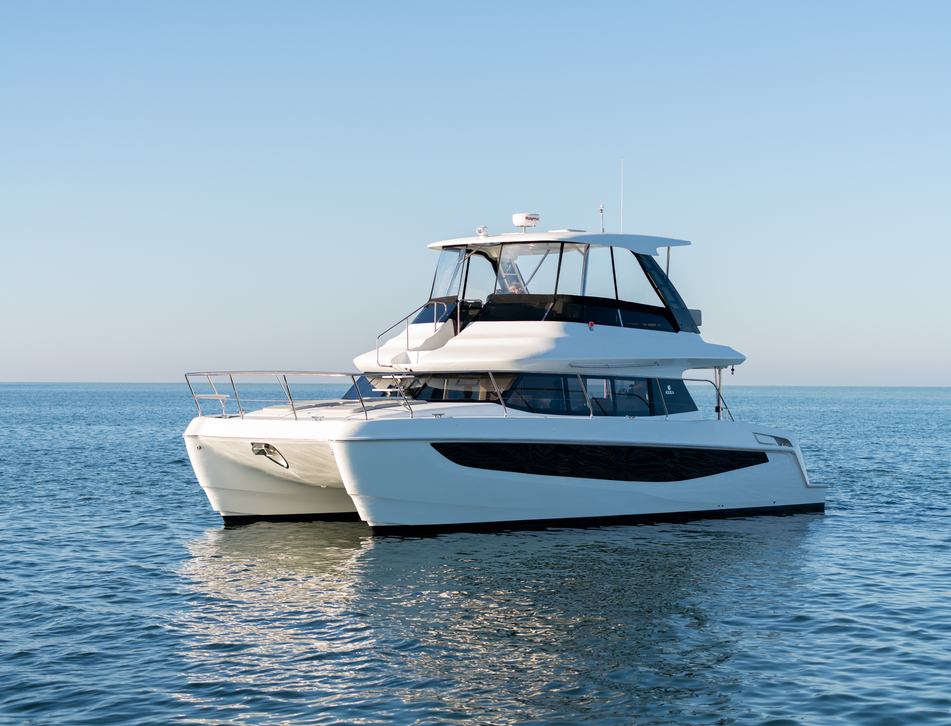 Aquila 42 Yacht Powercat