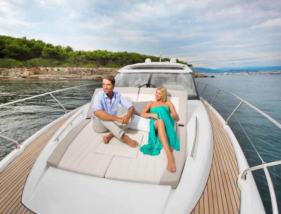 Jeanneau Leader 46 Yacht (Gen 3, 2019 - 2021) | YachtBuyer