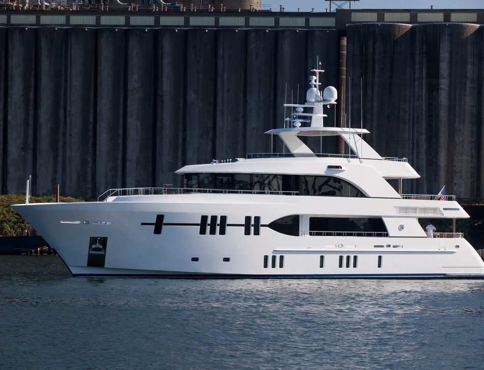 Ocean Alexander 120 Megayacht (Gen 1, 2012 - 2016)