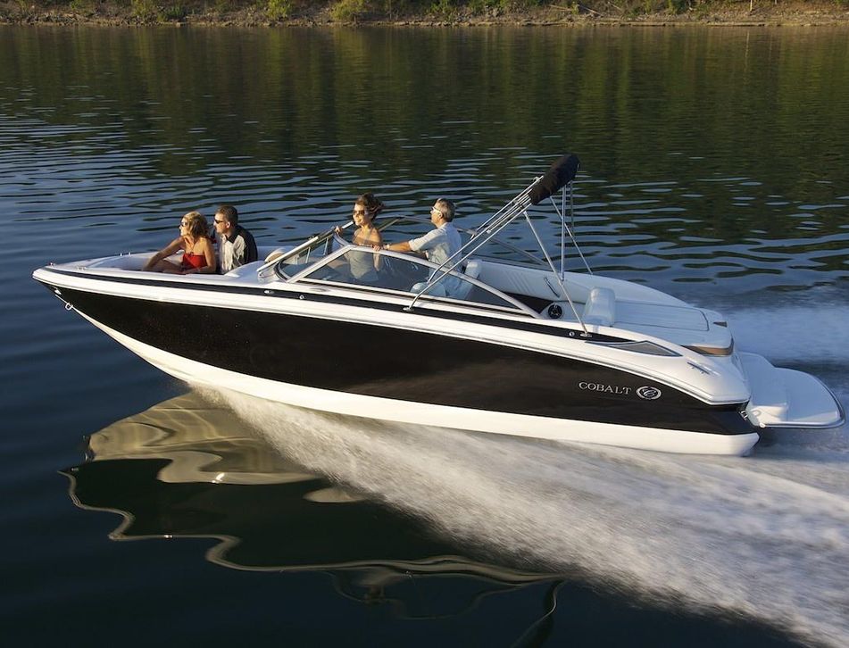 Cobalt 232 Boat (2013 - 2015)