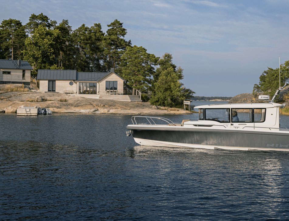 Nimbus Commuter 9 Boat
