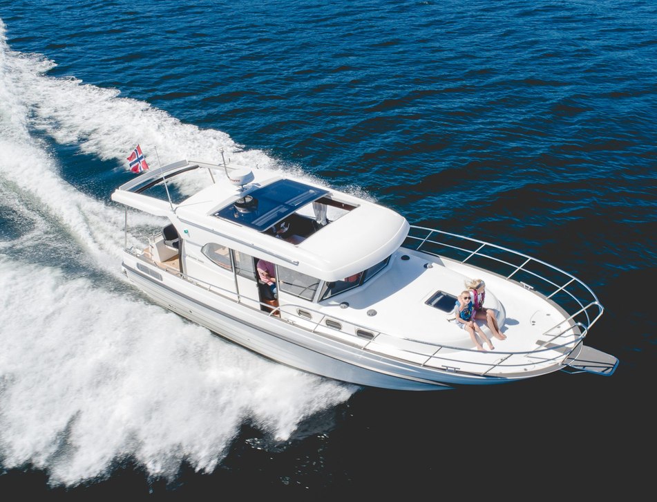 Viknes 1080 Panorama Boat
