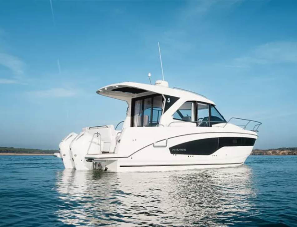Beneteau Yachts Antares 9 Boat