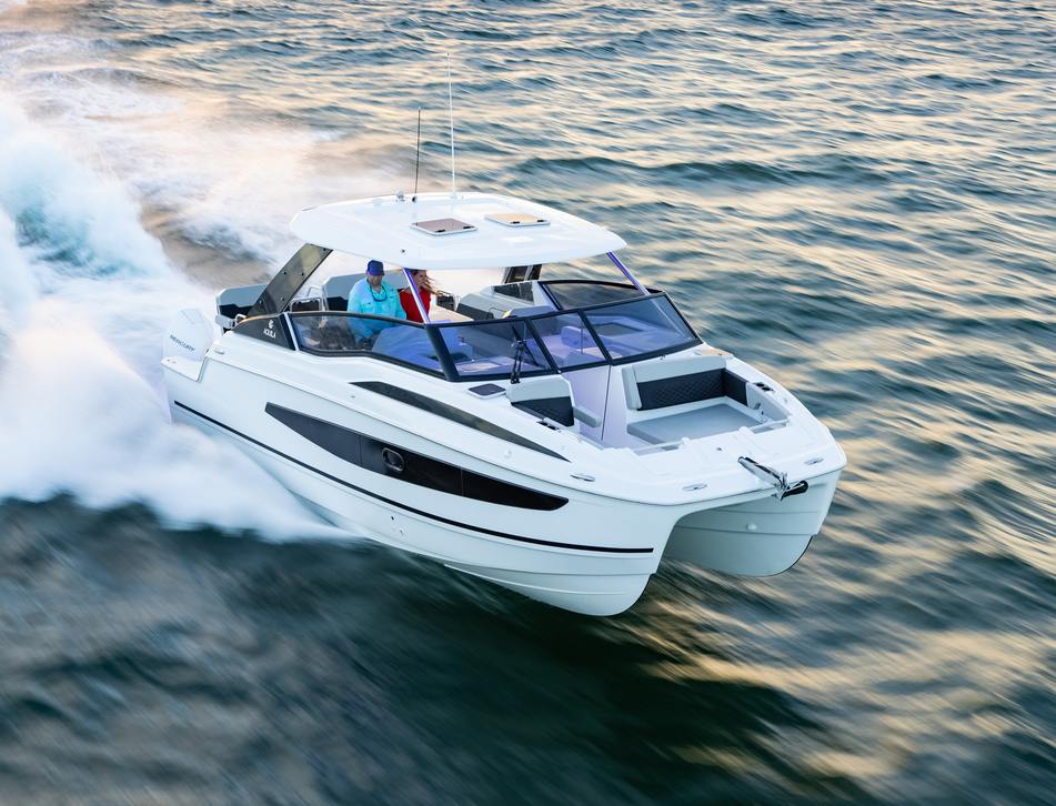 Aquila 32 Sport Powercat