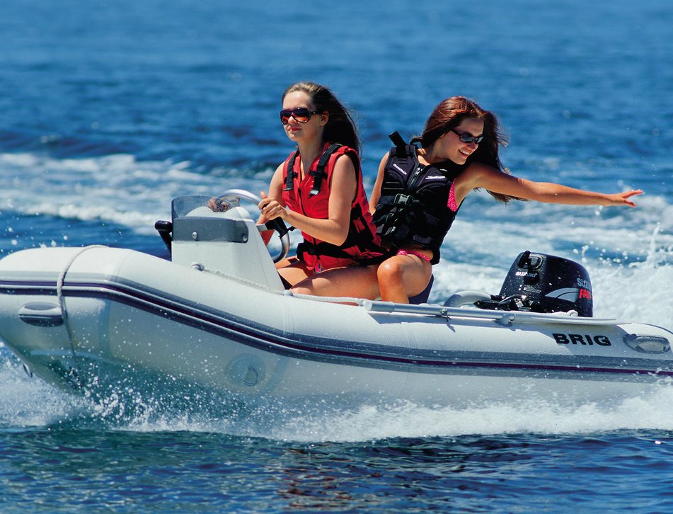 Brig Falcon 300 Yacht | YachtBuyer