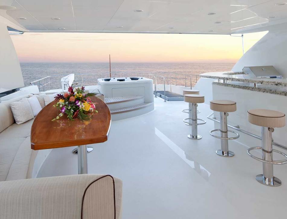 Ocean Alexander 90 Flybridge Yacht (Gen 2)