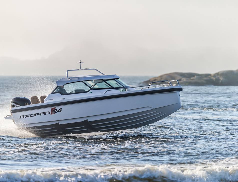 Axopar 24 Hard Top Yacht | YachtBuyer