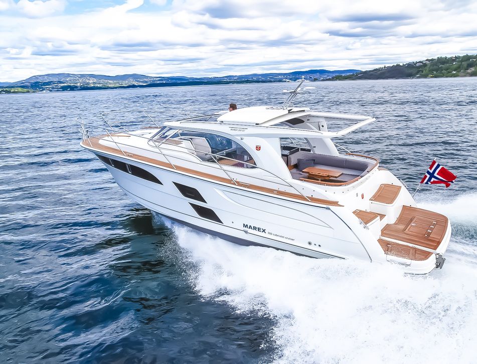 Marex 360 Cabriolet Cruiser Boat