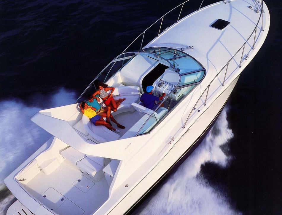 Hatteras 39 Sport Express Yacht (1994 - 1997)