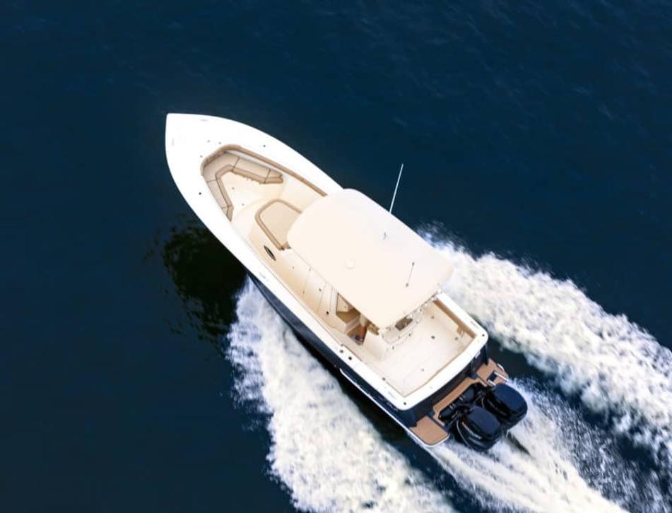 Scout 300 LXF Yacht | YachtBuyer