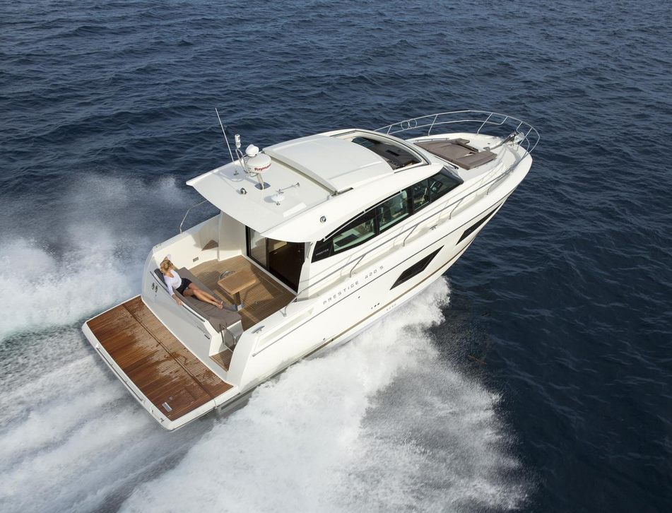 Prestige 420S Yacht (Gen 1, 2015 - 2018) | YachtBuyer