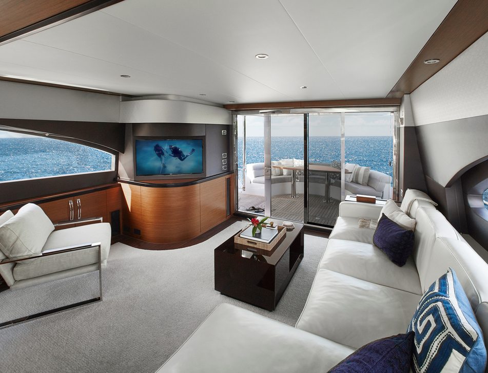 Hatteras M60 Yacht (Gen 3, 2013 - 2022)